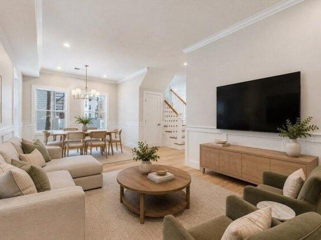 4 bedroom, Boston MA 02127 104719869