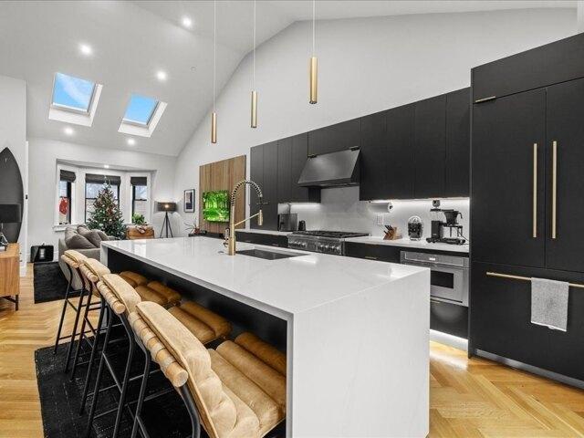 4 bedroom, Boston MA 02127 104811870