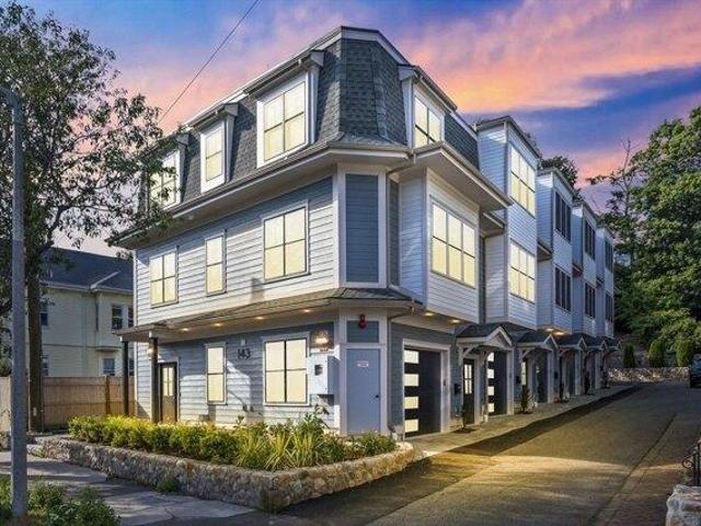 4 bedroom, Boston MA 02135 104409167
