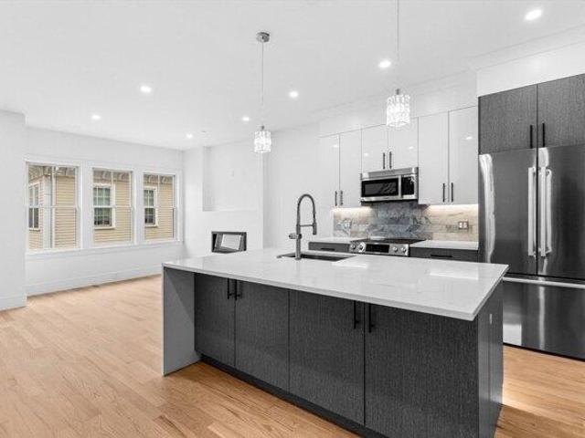 4 bedroom, Boston MA 02135 104513205