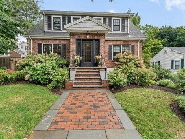 4 bedroom, Boston MA 02135 105093149