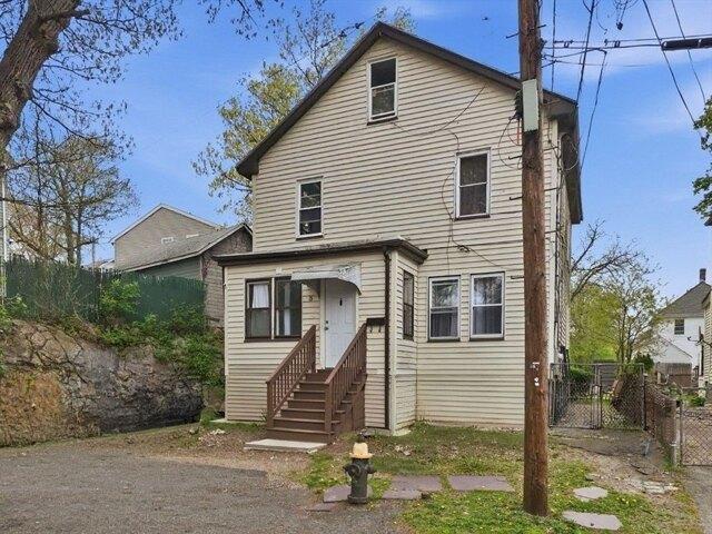 4 bedroom, Boston MA 02136 103034826
