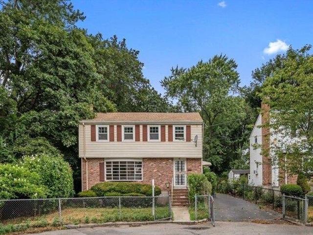 4 bedroom, Boston MA 02136 104193142