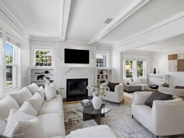 4 bedroom, Boston MA 02130 104440563