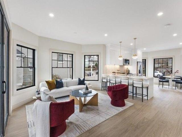 4 bedroom, Boston MA 02131 102961736