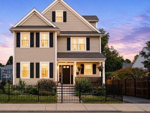 4 bedroom, Boston MA 02131 105125564
