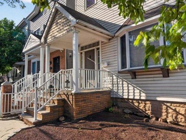 4 bedroom, Bayonne NJ 07002 104811651