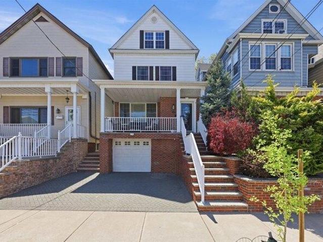 4 bedroom, Bayonne NJ 07002 LS102027748