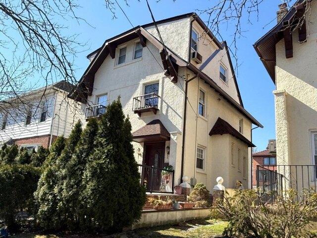 4 bedroom, Bayside NY 11360 LS101780211