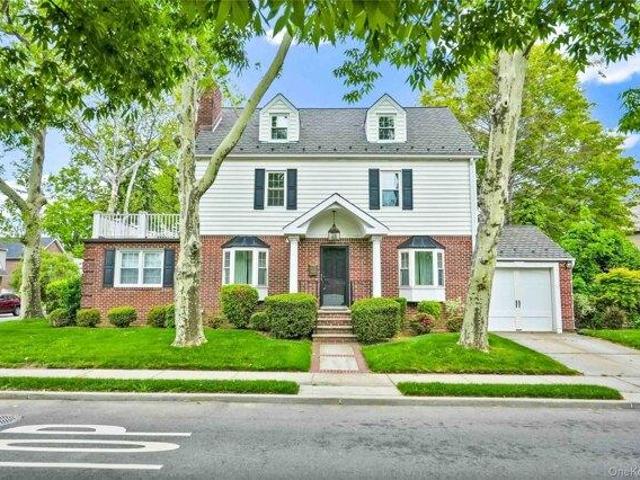 4 bedroom, Bayside NY 11364 103626029