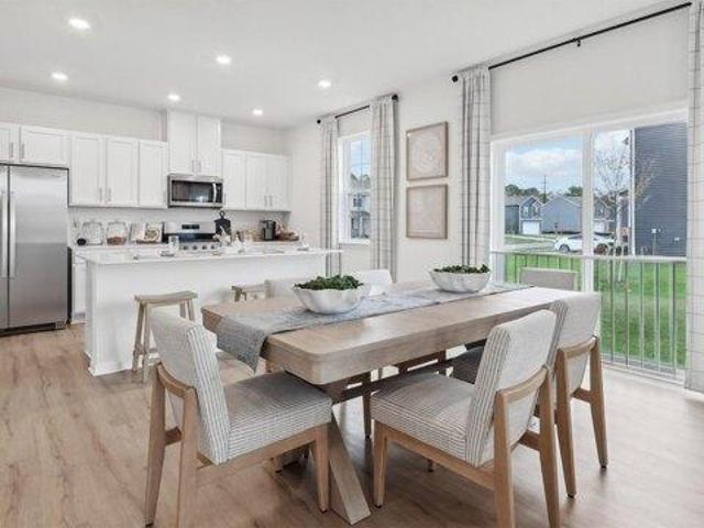 4 bedroom, Bayville NJ 08721 102560688