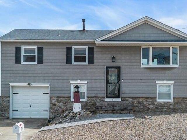 4 bedroom, Bayville NJ 08721 102779899