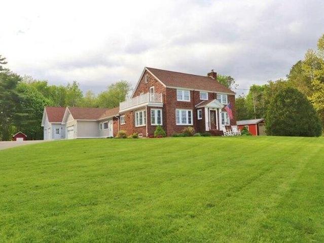 4 bedroom, Bangor ME 04401 103159505
