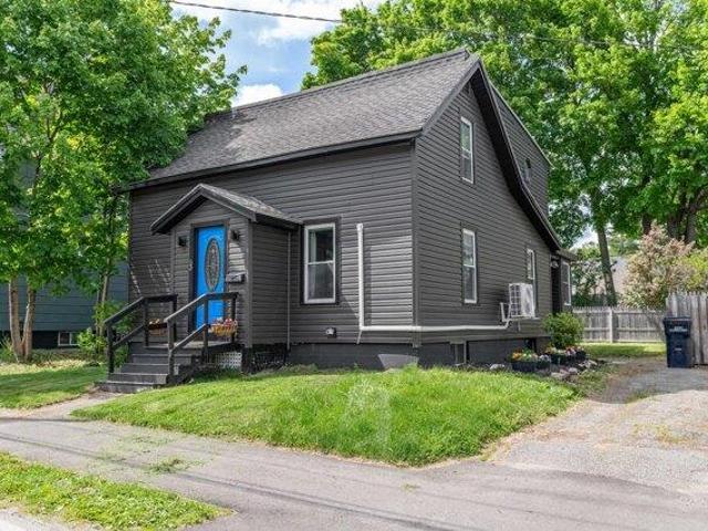 4 bedroom, Bangor ME 04401 103127075