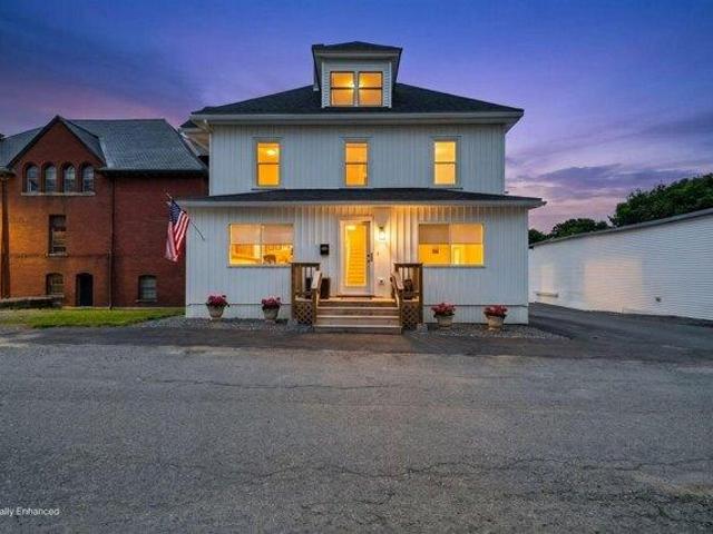 4 bedroom, Bangor ME 04401 104233338