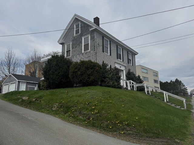 4 bedroom, Bangor ME 04401 104374848