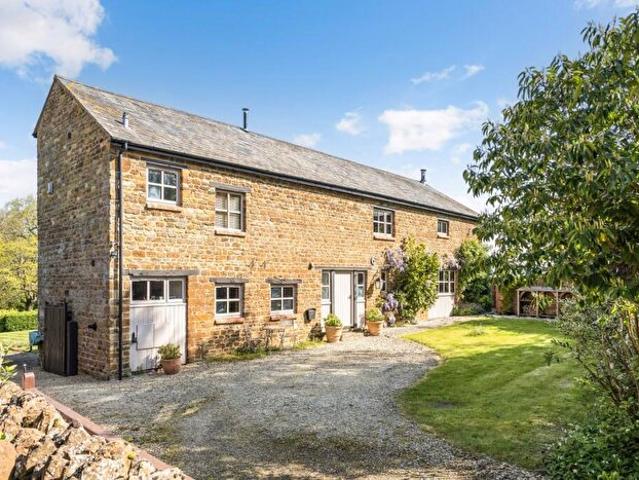 4 Bedroom Barn To Rent In Chacombe, OX17