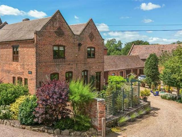 4 Bedroom Barn Conversion Character Property