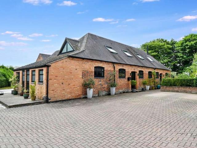 4 Bedroom Barn Conversion Character Property