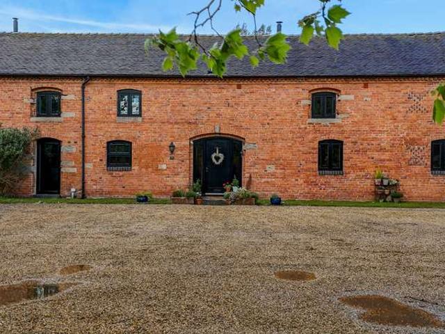 4 Bedroom Barn Conversion Character Property