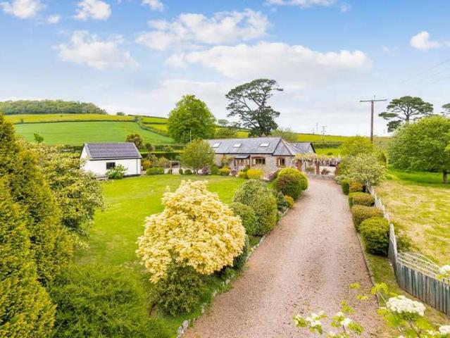 4 Bedroom Barn Conversion Character Property