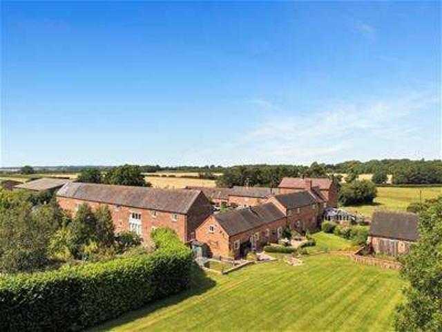 4 Bedroom Barn Conversion Character Property