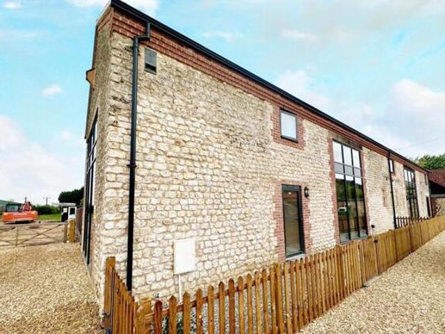 4 Bedroom Barn Conversion For Rent In Methwold