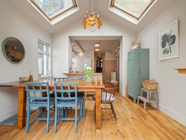 4 bedroom barn conversion for rent in Rowallan Gardens, Broomhill, G11