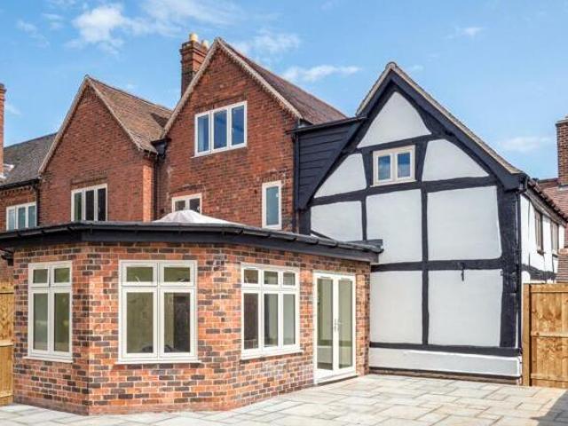 4 Bedroom Barn Conversion For Sale In Knowle