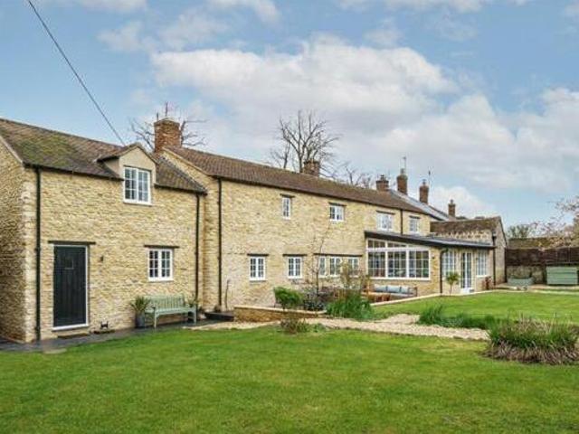 4 Bedroom Barn Conversion For Sale In Stratton Audley