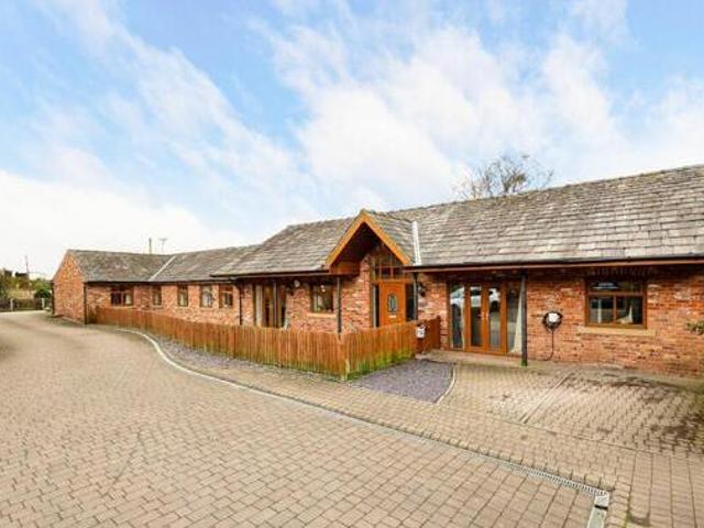 4 Bedroom Barn Conversion For Sale In Tyldesley