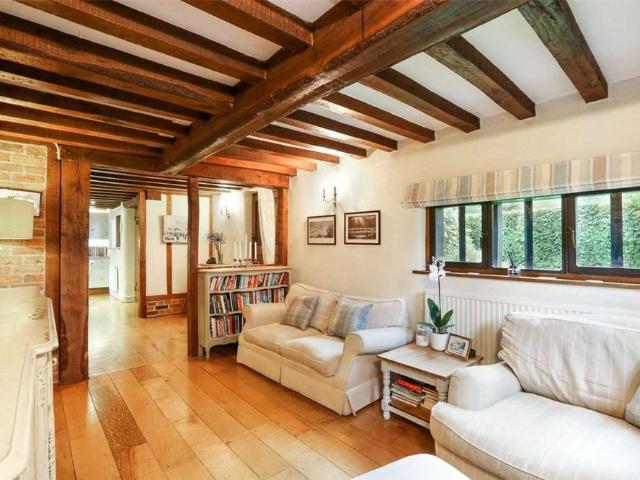 4 bedroom barn conversion to rent