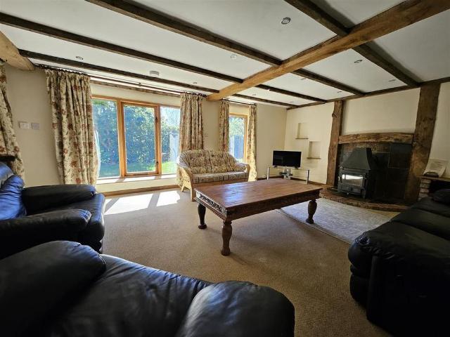4 bedroom barn conversion to rent
