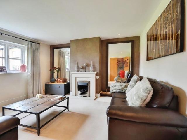 4 bedroom barn conversion to rent