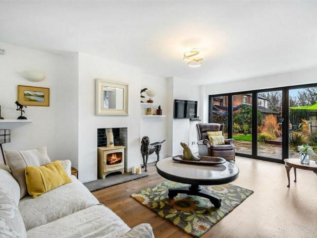 4 bedroom barn conversion to rent