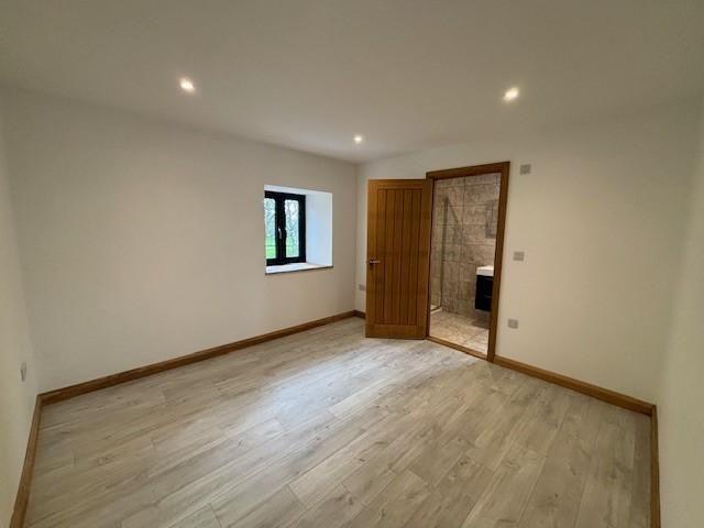 4 bedroom barn conversion to rent