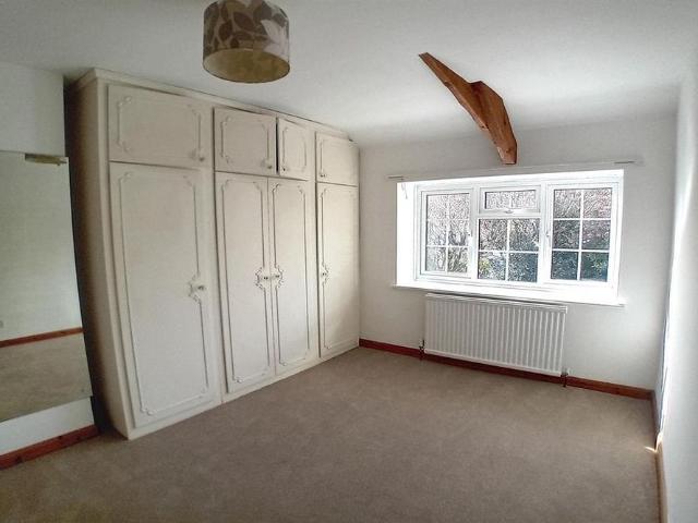 4 bedroom barn conversion to rent