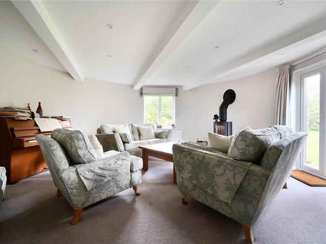 4 bedroom barn conversion to rent
