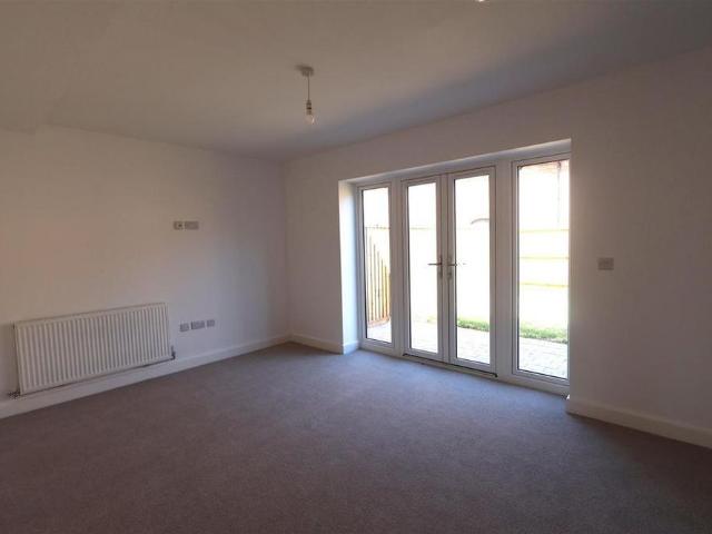 4 bedroom barn conversion to rent