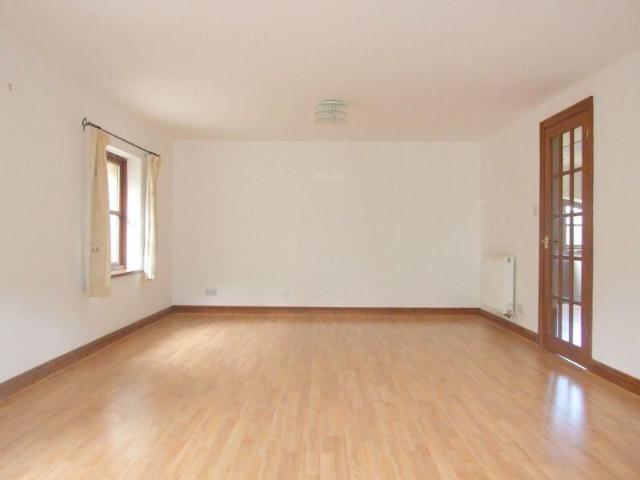 4 bedroom barn conversion to rent