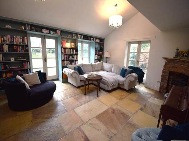 4 bedroom barn conversion to rent