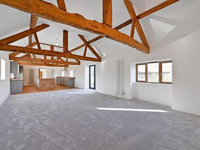 4 bedroom barn conversion to rent