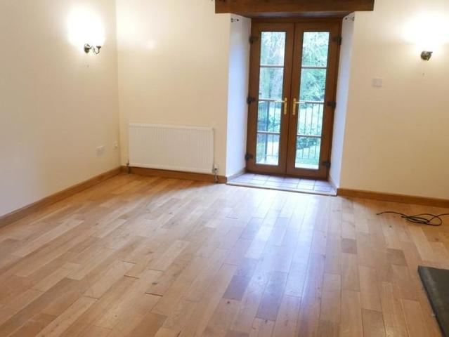 4 bedroom barn conversion to rent