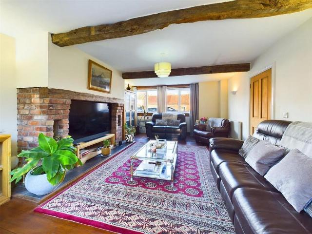 4 bedroom barn conversion to rent