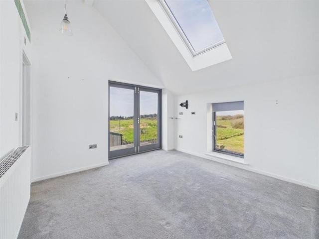 4 bedroom barn conversion to rent