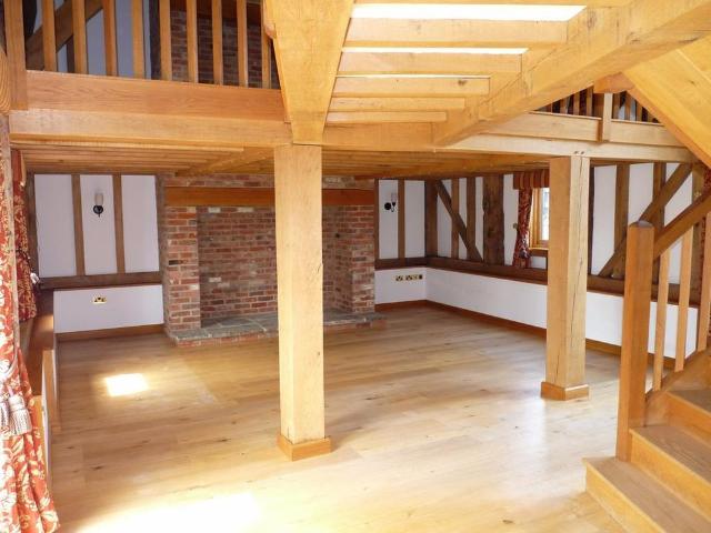 4 bedroom barn conversion to rent