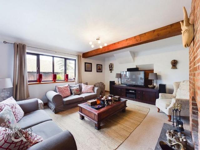 4 bedroom barn conversion to rent