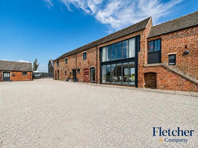 4 Bedroom Barn Conversion To Rent In The Granary, Hall Farm Court, Kirk Langley, DE6