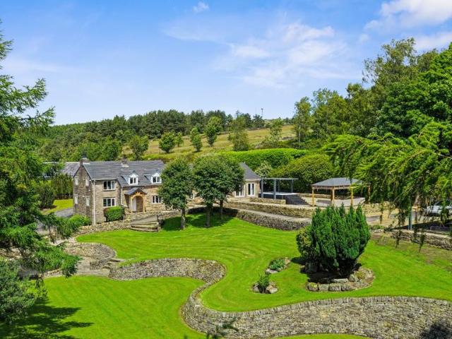 4 bedroom barn for sale