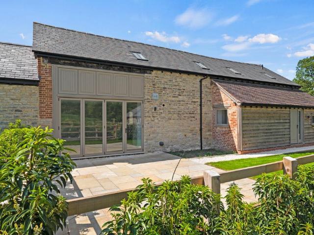 4 bedroom barn for sale